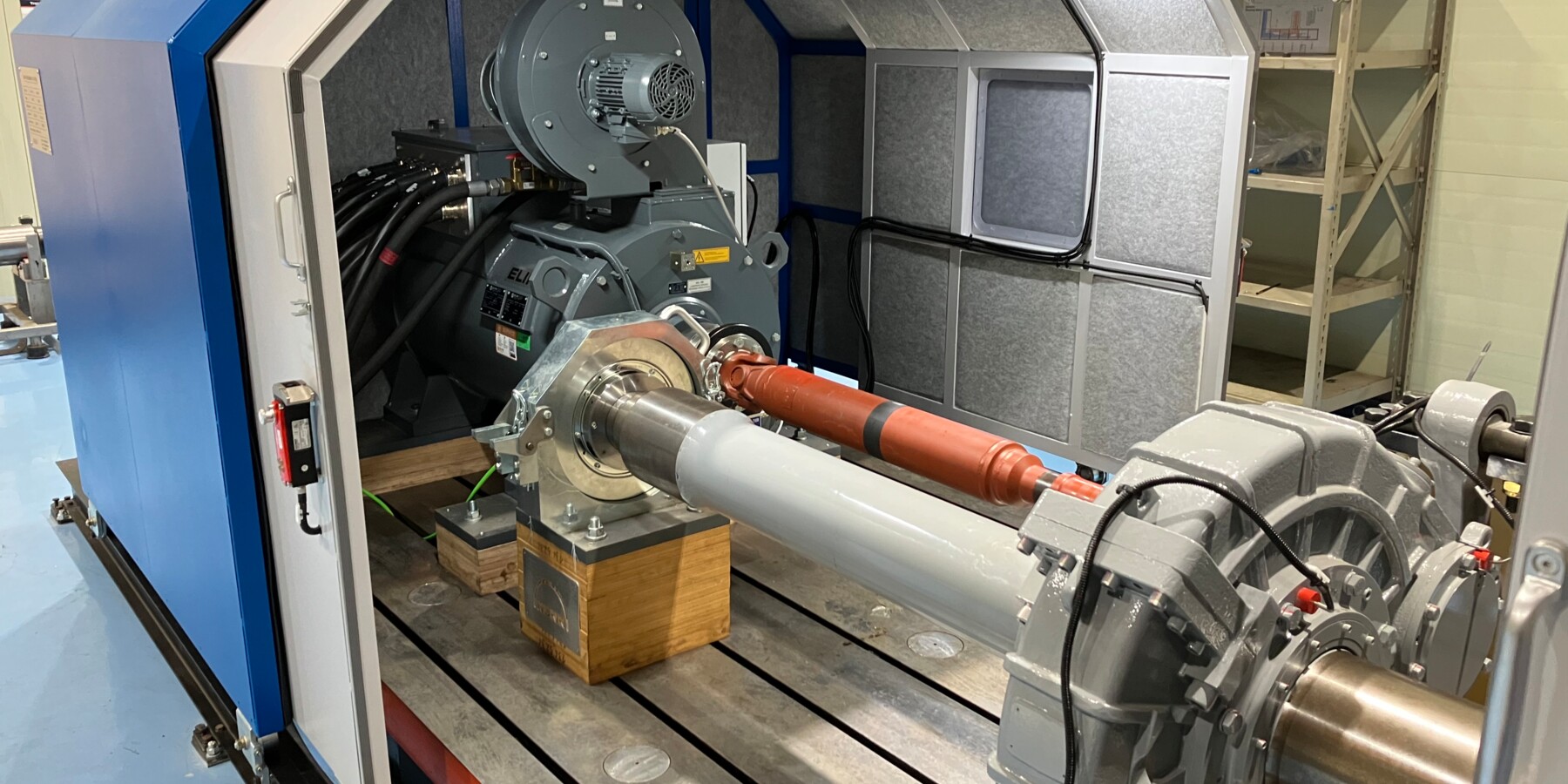 railway axle gear units test rig - RENK