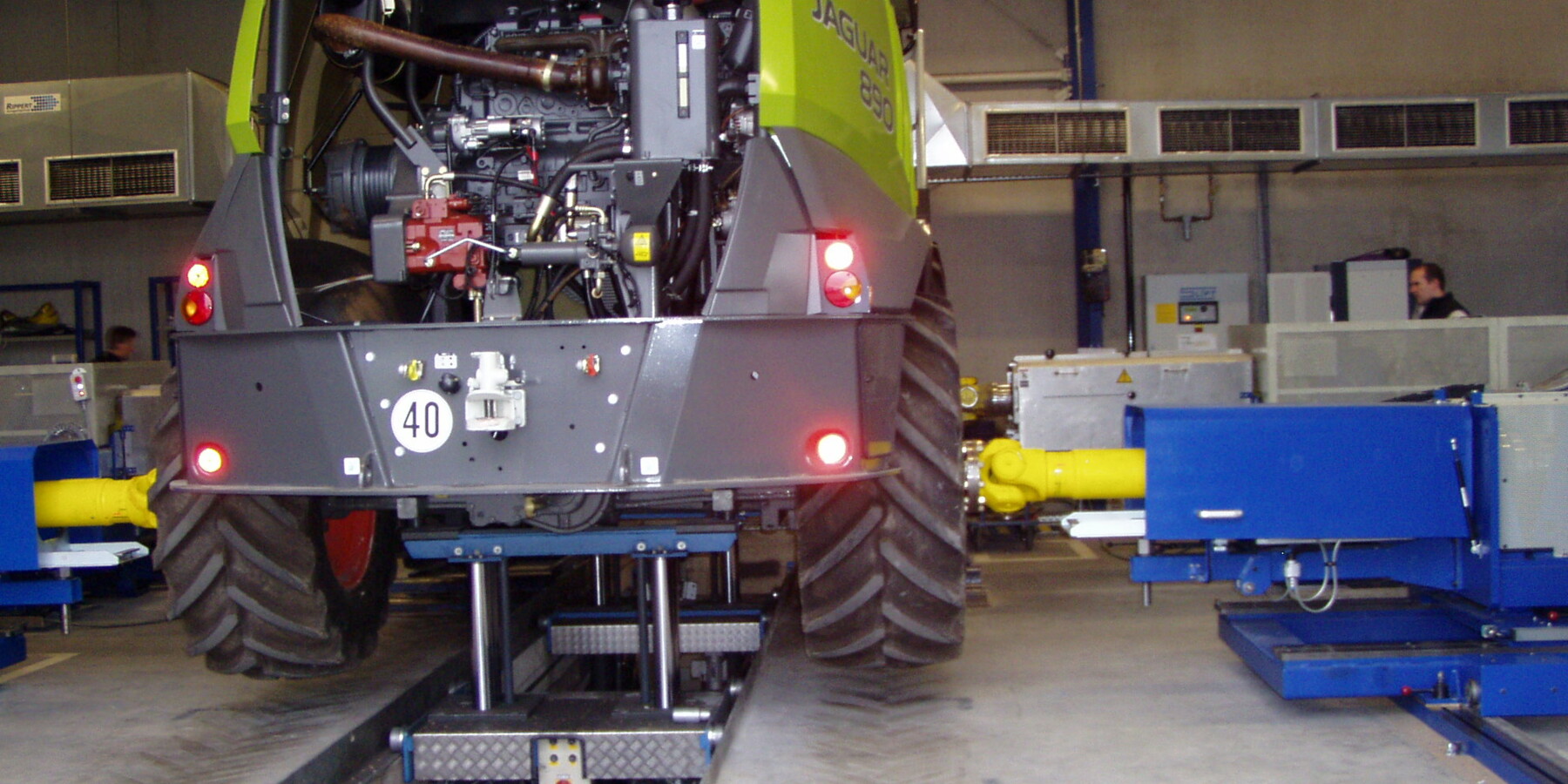 Hub-loading test rig for agriculture - RENK