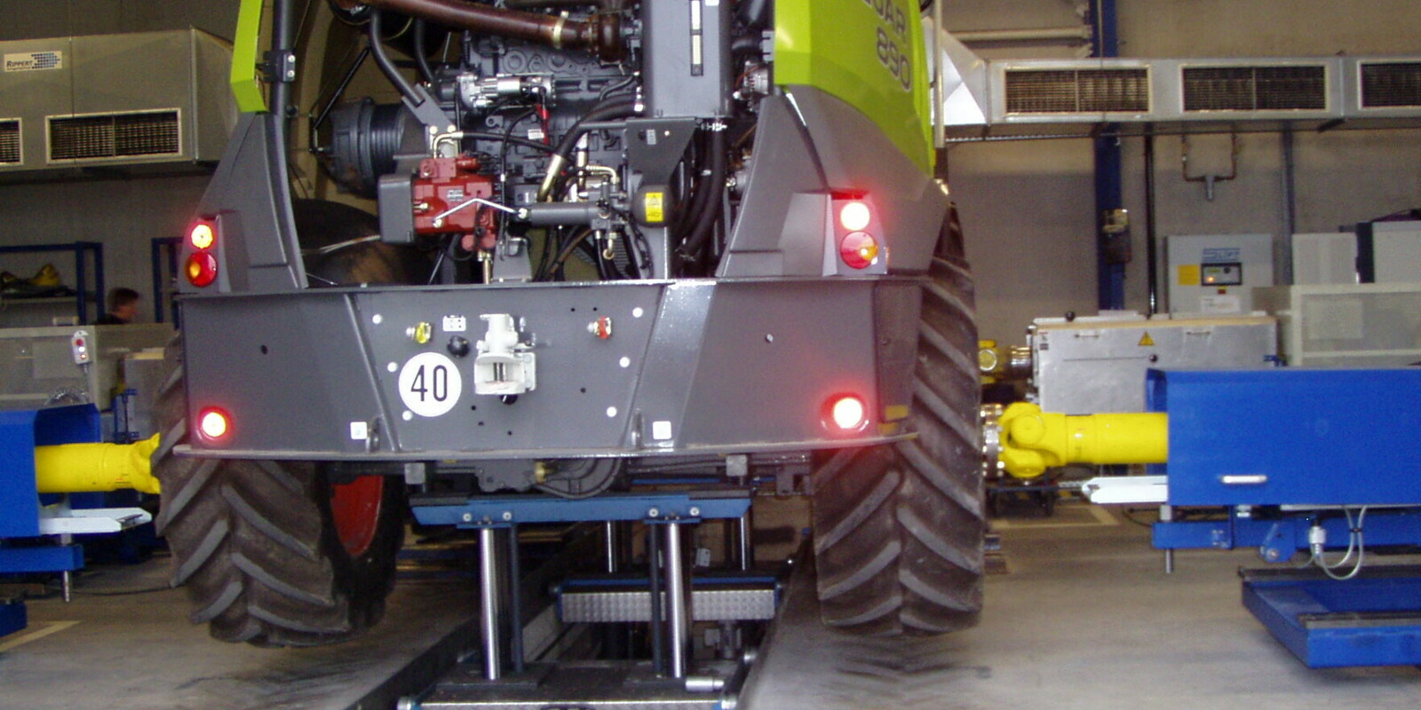 Hub-loading test rig for agriculture - RENK