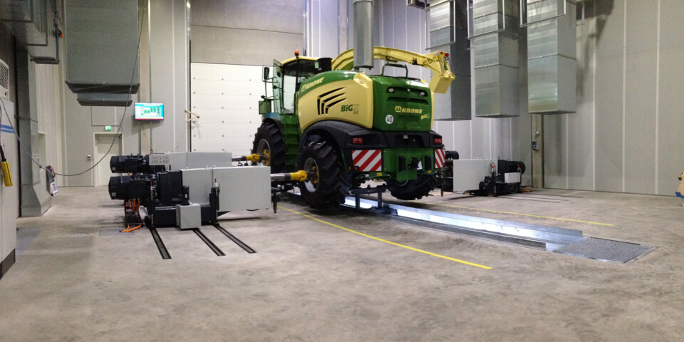 Hub-loading test rig for agriculture - RENK